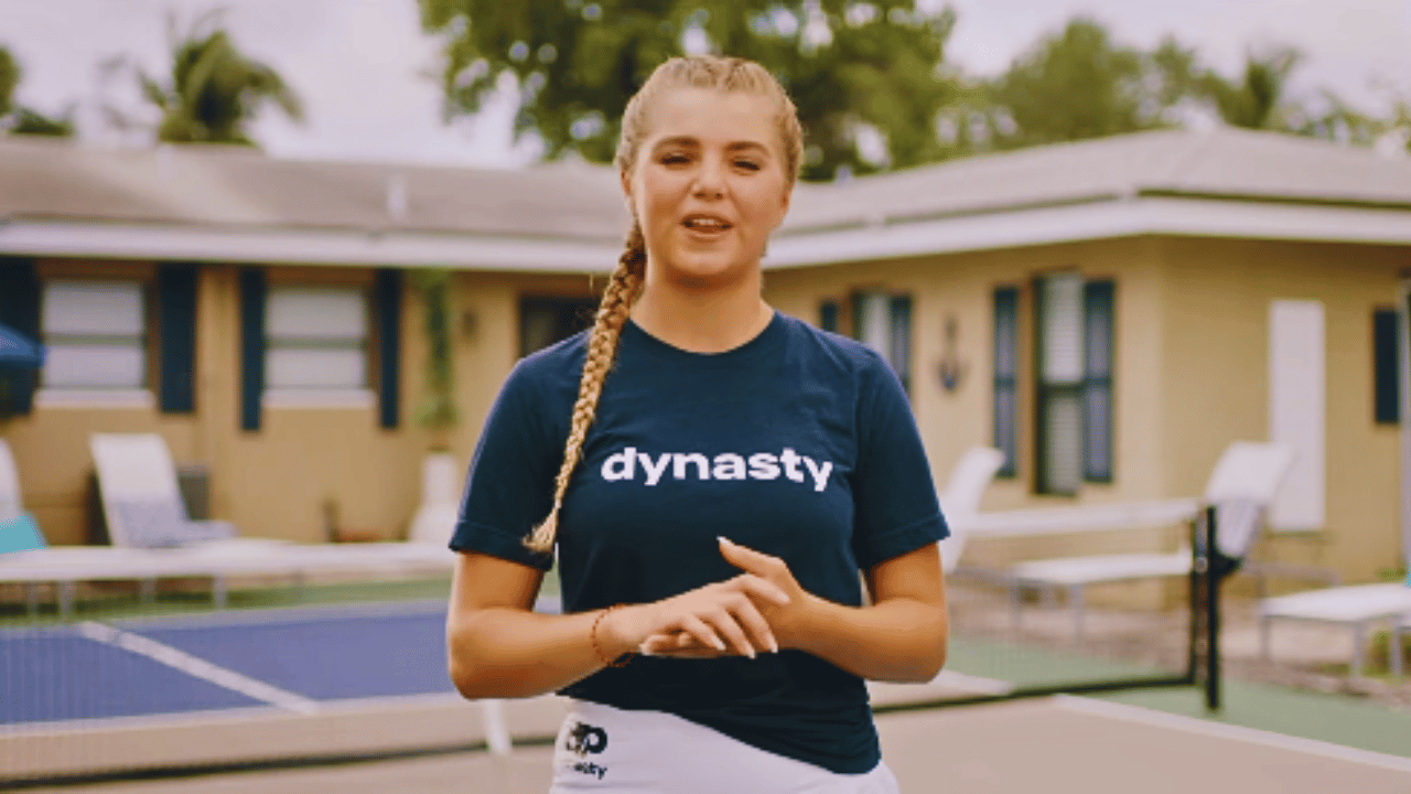 Anna Leigh Waters Net Worth, Salary Age, and Boyfriend - Net Worth and Age