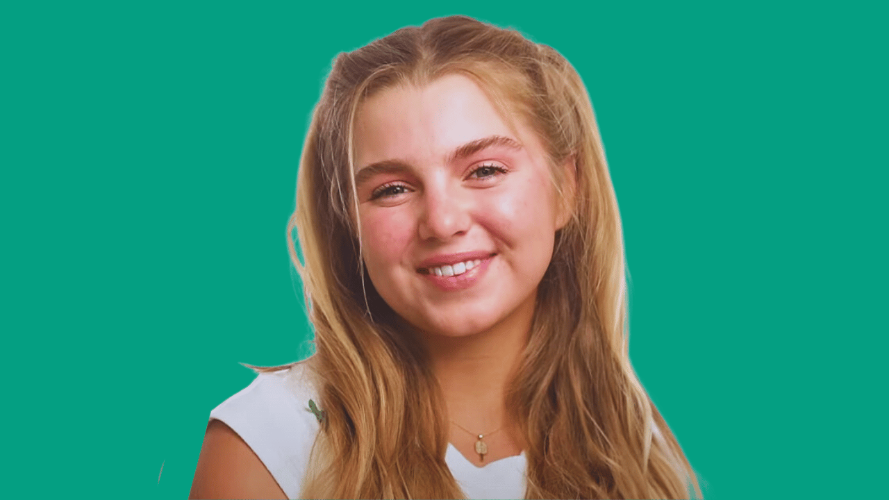 Anna Leigh Waters Net Worth, Salary Age, and Boyfriend - Net Worth and Age